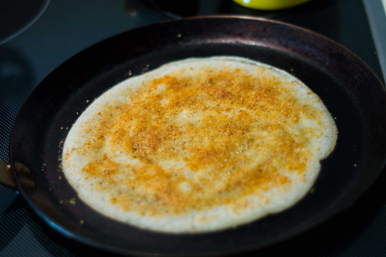 Podi Dosa - Dosa with Milagai Podi • The Magic Saucepan